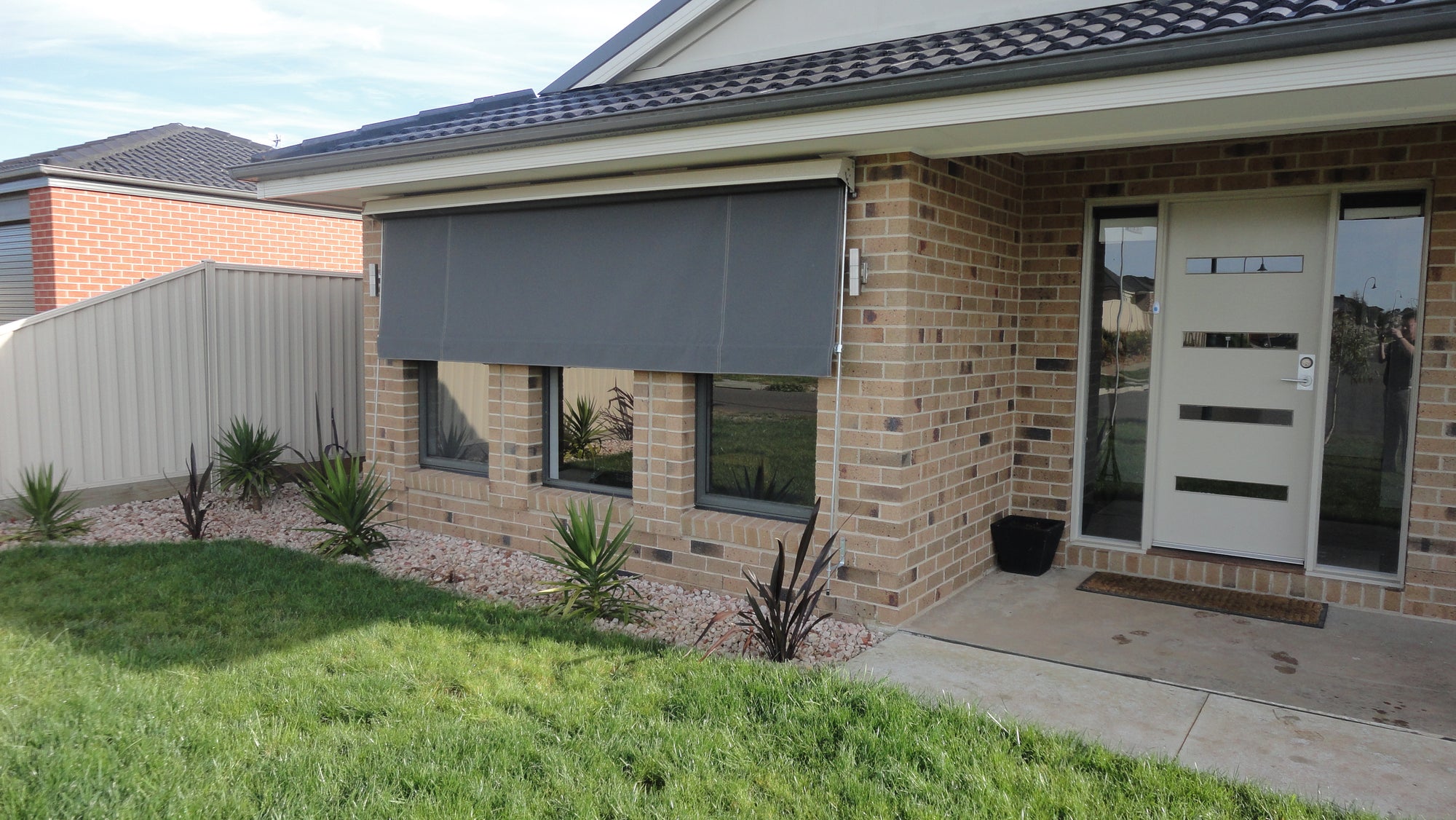 Fixed Guide Awnings – Bartlett Manufacturing